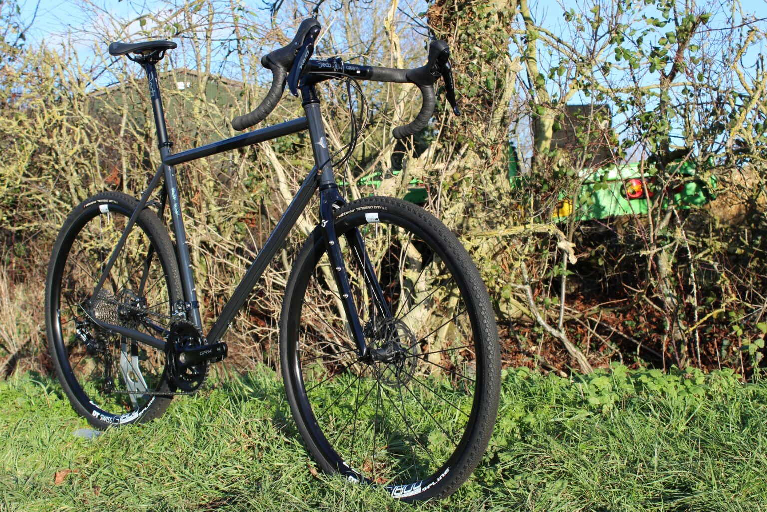 Genesis Croix de Fer 853 Stainless Steel with GRX x 2 and DT Swiss 1800 ...