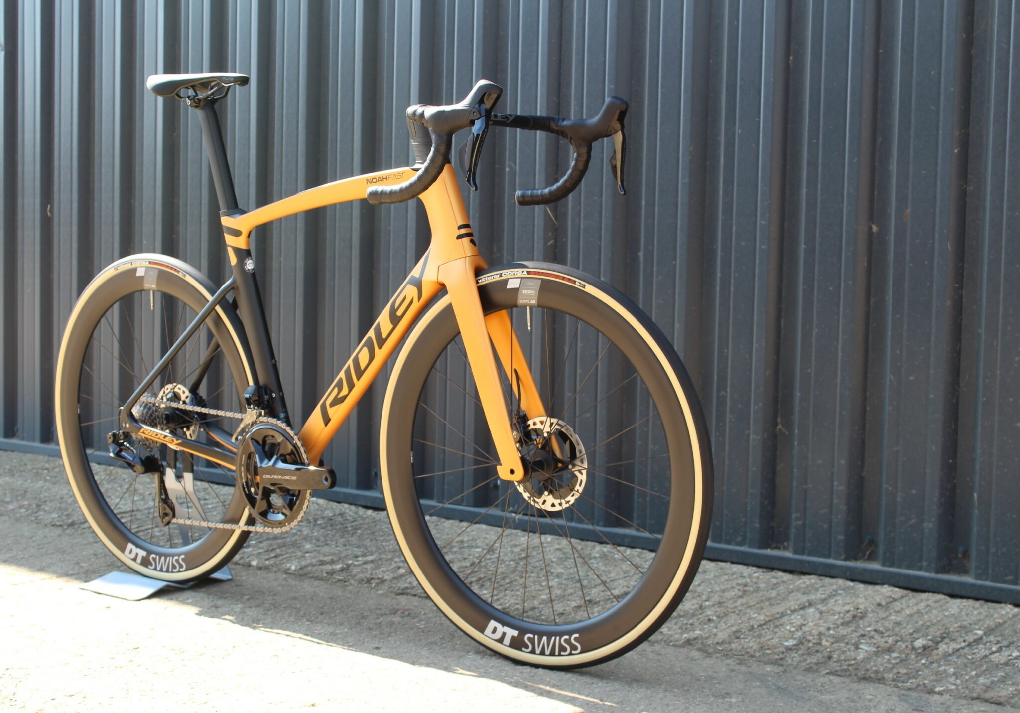 Ridley Noah Fast Dura Ace Di2, Matt Finish-Black & Gold Metallic with ...